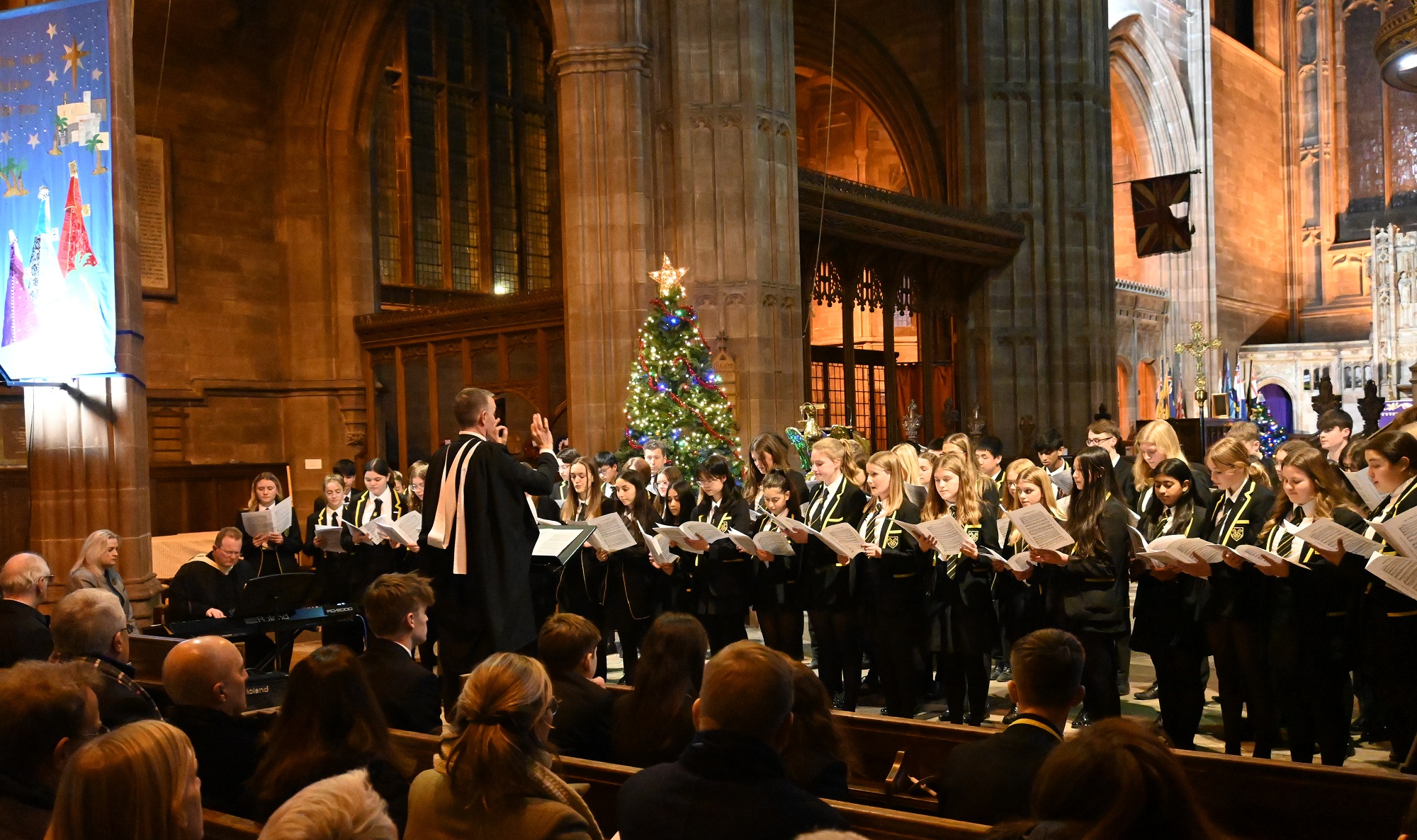 SGS community comes together for Carol Services - Stockport Grammar School